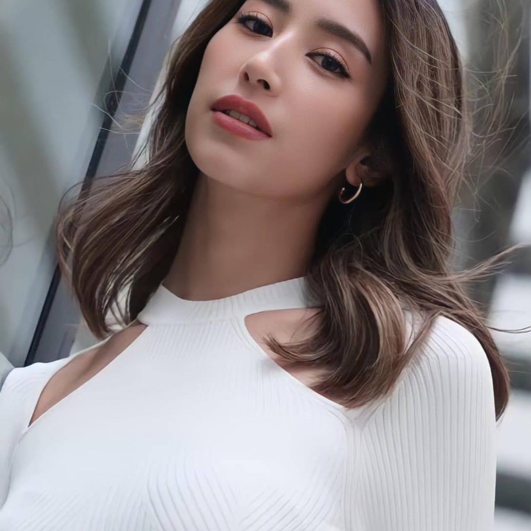 ប៉ុន្មានសន្លឹកនេះ Mint Chalida ធ្វើឲ្យហ្វេនៗសរសើរគ្រប់គ្នា - Khmerload