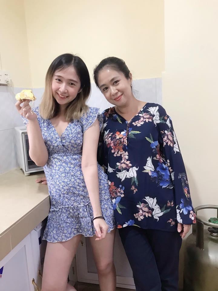 Live လွှင့်ပြီးအလုပ်တွေရှုပ်နေတဲ့ လင်းဇာနည်ဇော်မအားသေးခင်ဟင်းတွေကုန ...