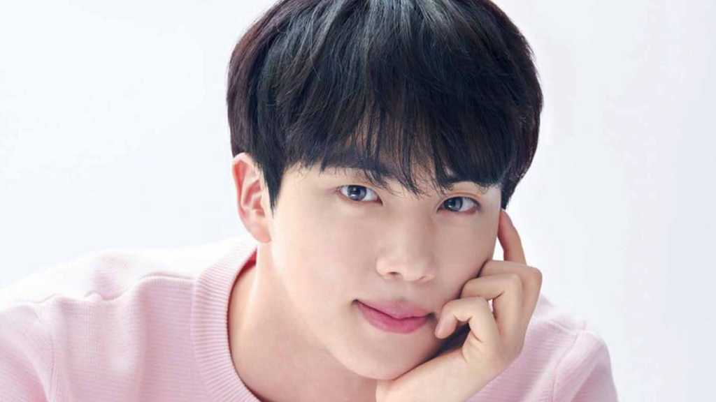 Jin និង Irene ដឹកដៃគ្នាក្លាយជាតារា Kpop សង្ហានិងស្អាតជាងគេ - Khmerload