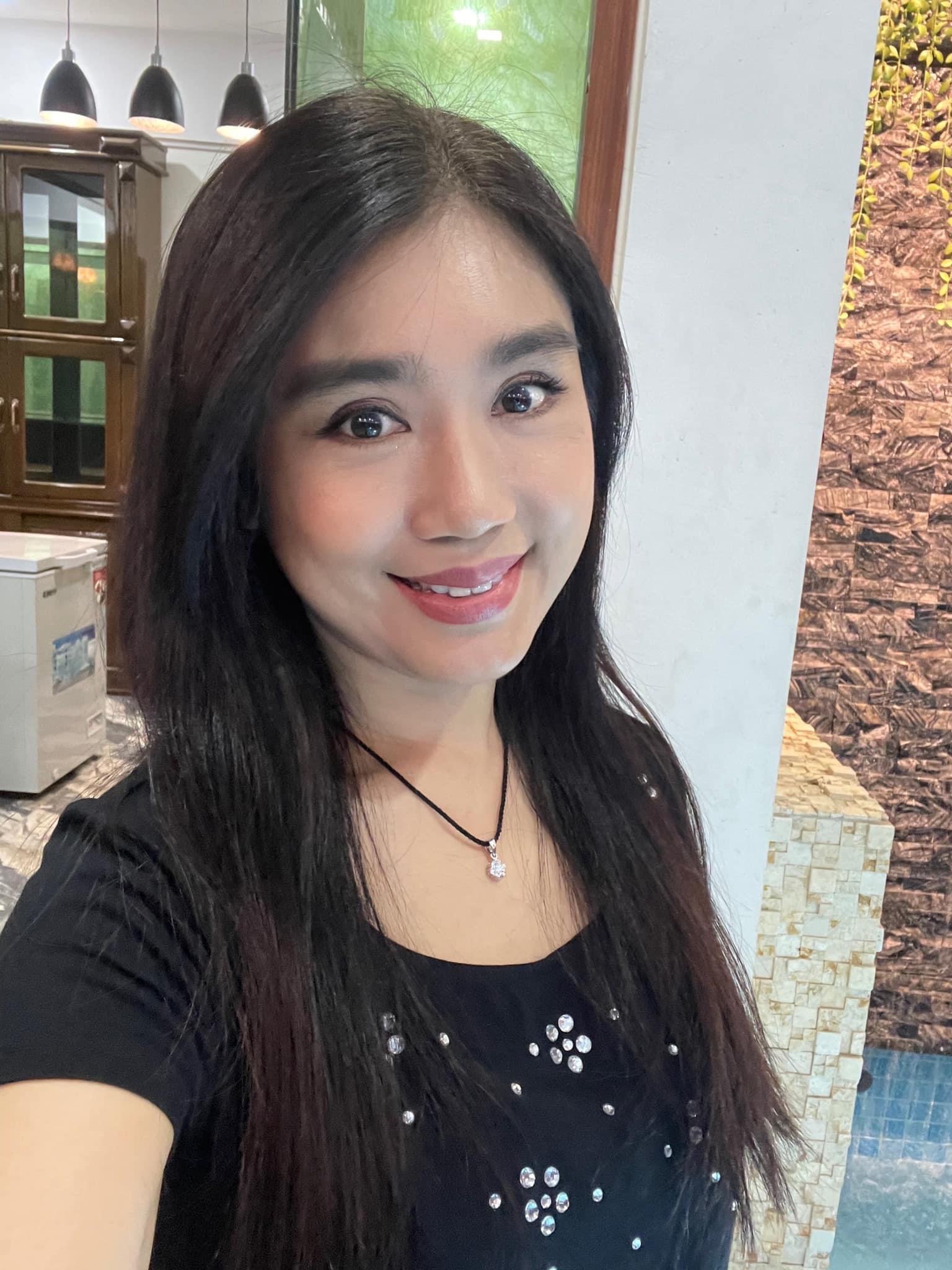 ပရိသတ်တွေကိုအရမ်းလွမ်းနေတာကြောင့် Live လွှင့်ကာမေးသမျှပြန်လည်ဖြေကြားရင်းစကားတွေပြောခဲ့တဲ့ ခိုင ...