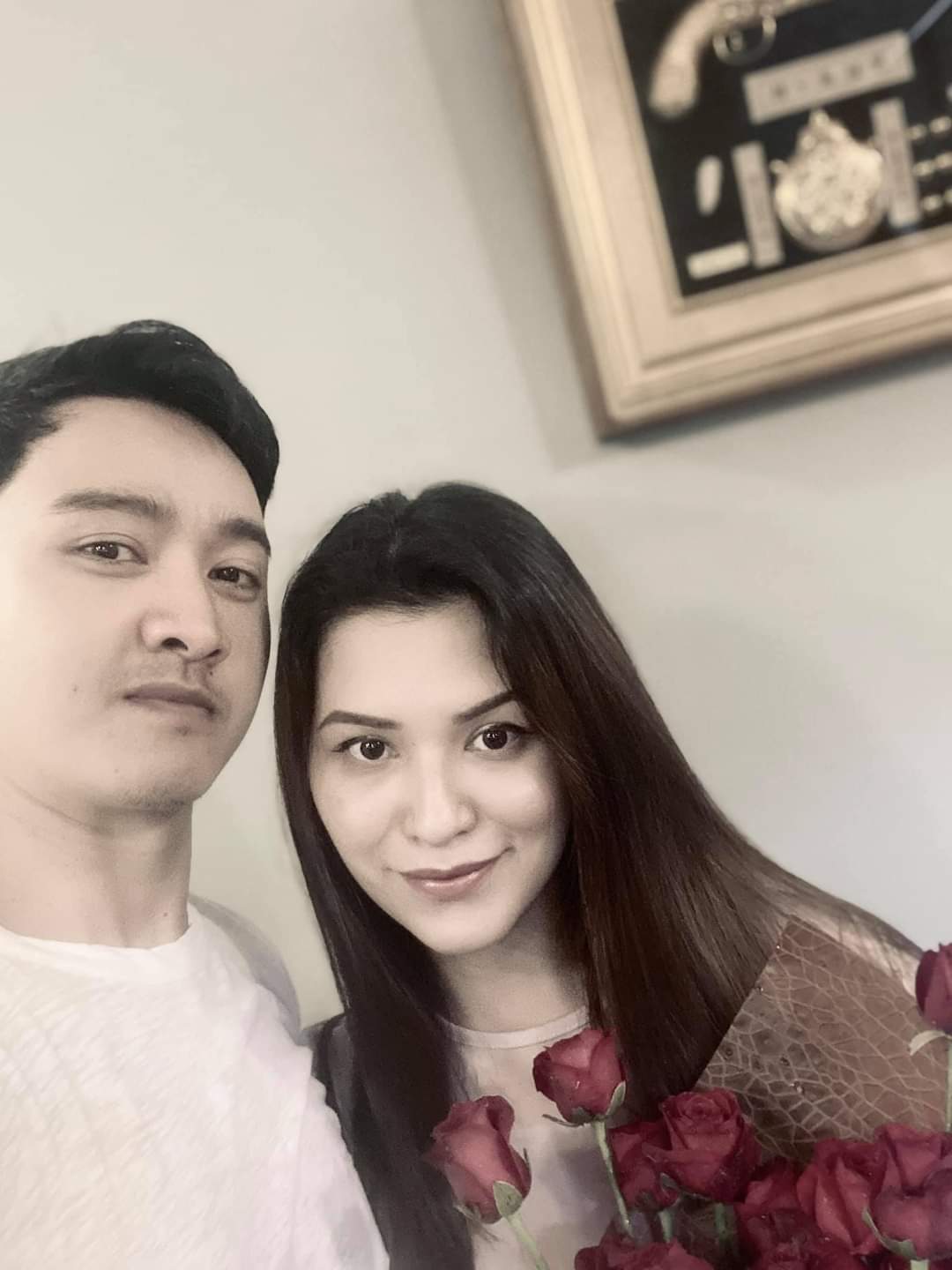 ရင်ခွင်ထဲပိုက်ထားပြီး အိပ်ပျော်သွားတဲ့အထိ သားလေးကိုအရိပ်တကြည့်ကြည့်နဲ့ ...