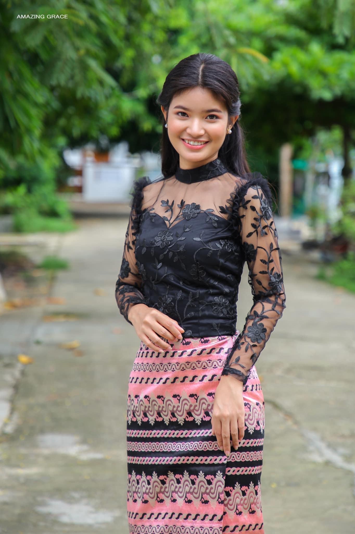 အကြမ်းစားကကွက်တွေနဲ့ အမိုက်စားကပြထားတဲ့ ဗီဒီယိုလေးတွေကို ထုတ်ပြလိုက်တယ