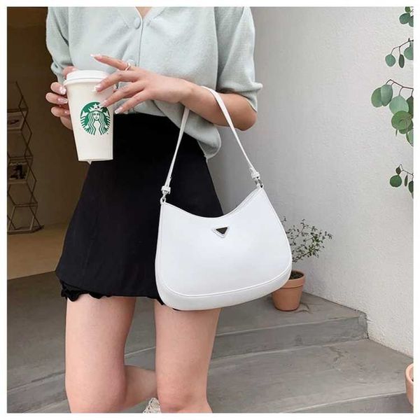 Underarm women's bag Pu texture new underarm solid French stick bag one ...