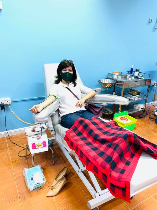 သွေးလေးကြိမ်လှူပီး အသက် ၁၂ သက်ကိုကယ်နိုင်ပြီဖြစ်ကြောင်းကို သာဓုခေါ်နိုင်ဖို့ ပြောပြလာတဲ့ ထွန ...