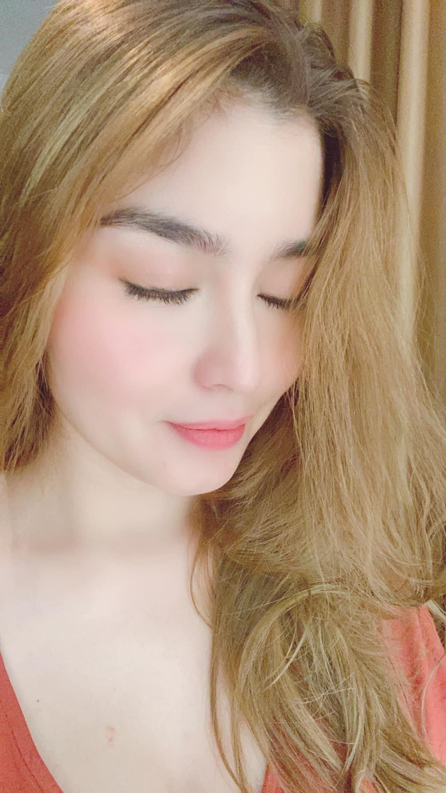 အိမ်ထောင်ကွဲဖြစ်သွားလို့အပြစ်တင်ဝေဖန်နေသူတစ်ချို့အားထိမိပြောင်မြောက်လွန်းတဲ့ စကားလုံးတွေနဲ့ပြောခ ...