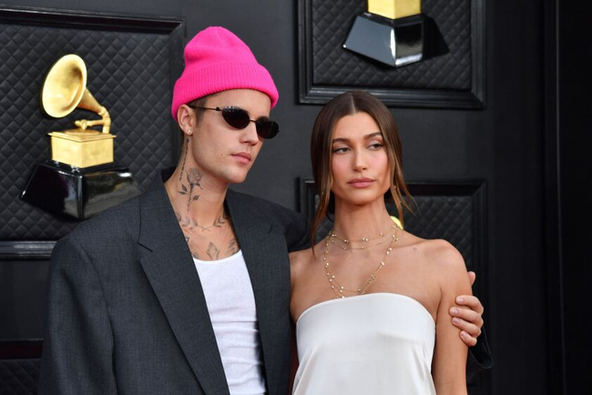 ភរិយា Justin បង្ហោះរូបអួតចិញ្ចៀនពេជ្រ តម្លៃខ្ទង់លាន ...