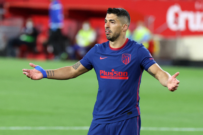មានរឿងអ្វី? Suarez អង្គុយយំម្នាក់ឯង ក្រោយគ្រូដូចចេញត្រឹមនាទី ទី១៣ ...