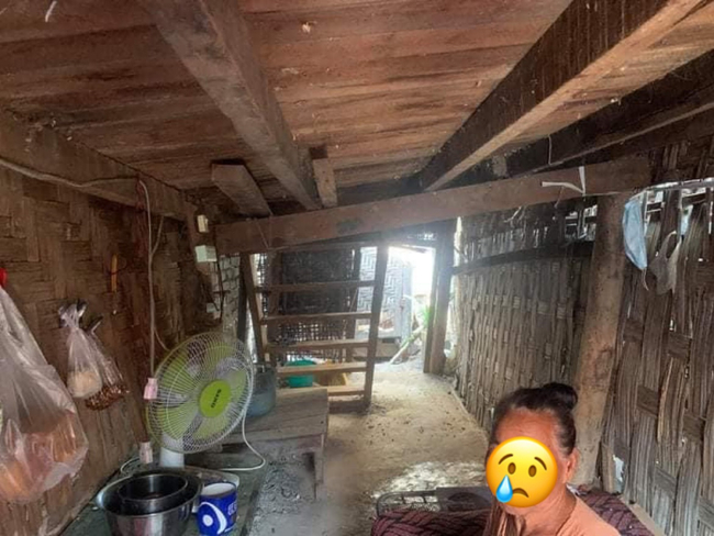 ကူလီထမ်းပြီး ရှာကျွေးနေတဲ့သားလေးက ဆုံးပါးသွားတာကြောင့် တစ်ယောက်တည်းကျန်ခဲ့ကာ အားကိုးမဲ့နေရှာတဲ့