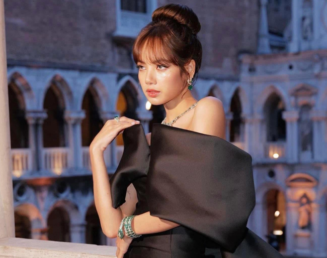 ត្រឹមការបង្ហោះមួយ ក្នុង Instagram Lisa អាចរកចំណូលបាន ជាងកន្លះលានដុល្លារ - Khmerload | Cambodia ...