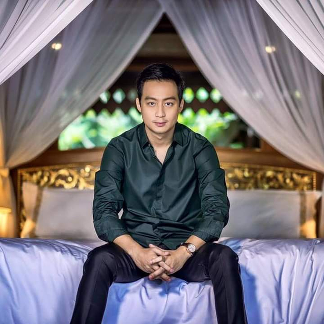 Covid ရောဂါနဲ့ကွယ်လွန်သွားတဲ့ဦးဧရာအတွက်ထောက်ပံ့ငွေကို ဖြိုးငွေစိုးကတစ်ဆင့် ကျန်ရစ်သူမိသားစုထံ ...