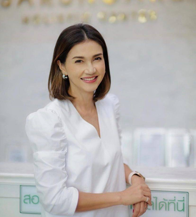 មិនឲ្យចាញ់គូក្មេងៗ Ann Sirium នៅតែបង្ហាញភាពផ្អែមល្អែមក្នុងថ្ងៃខួប៧ឆ្នាំ ...