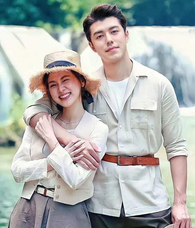 New Year ကို Scotland မှာ Date နေကြတဲ့ ထိုင်းမင်းသား Nine နဲ့ မင်းသမီး Baifern - Myanmarload ...