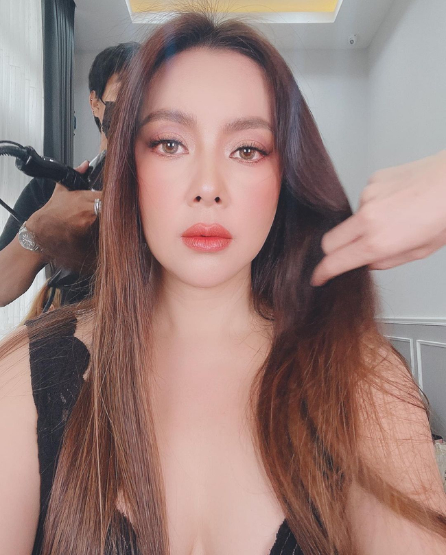 ៤០ឆ្នាំប្លាយហើយ នៅពេល Boom Panadda តែងខ្លួនបែបនេះបង្ហាញសម្រស់កាន់តែក្មេងជាងវ័យ - Khmerload ...