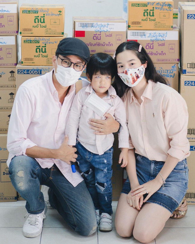 បើមិនប្រាប់គិតថា ជាបងស្រី! បើសម្រស់ Egg Busakorn កូនមួយហើយ នៅតែស្អាត - Khmerload | Cambodia ...