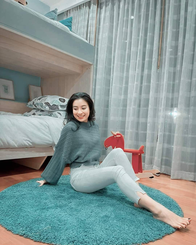 ဂျူတီချိန်တွေပြီးလို့ အနားယူရတဲ့ရက်လေးမှာအသည်းယားဖွယ်အမူအရာလေးတွေနဲ့ ချစ်အားပိုစေတဲ့ ပိုးမမှီသာ ...