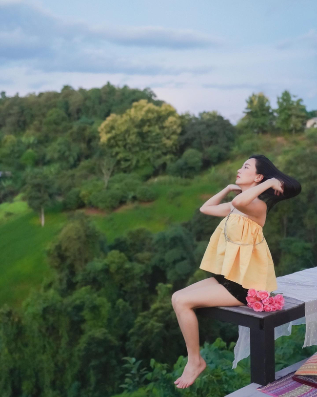 ៤០ឆ្នាំហើយ ប៉ុន្តែ ប៉ុន្មានសន្លឹកនេះ Nune Woranuch បញ្ចេញរាងគ្មានសំចៃដៃ - Khmerload | Cambodia ...