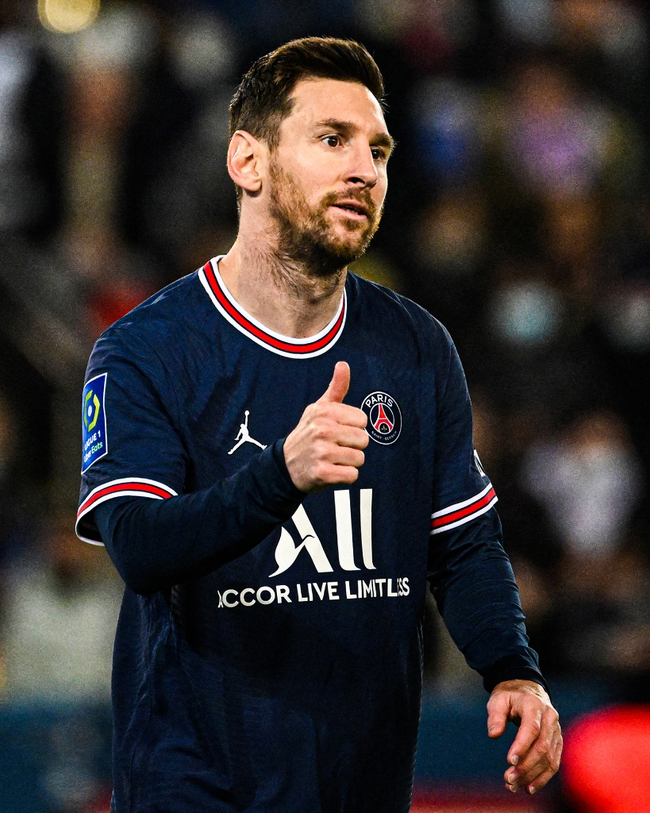 យកម្នាក់ណា? Antony ជ្រើសរើសយកកីឡាករឆ្នើមរវាង Messi និង Ronaldo ...