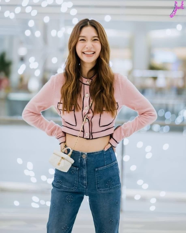 ស្អាតហើយចិត្តល្អទៀត! Mew Nittha បានធ្វើរឿងមួយនេះដល់ក្រុមគ្រូពេទ្យ ដែលកំពុងព្យាបាលអ្នកជំងឺកូវីដ ...