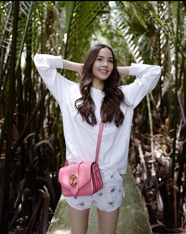 ចង់ឃ្យូតក៏បាន ស៊ិចស៊ីក៏បាន Yaya បង្អួតសាច់ខ្នងសខ្ចី មើលទៅទាក់ទាញណាស់ - Khmerload | Cambodia ...