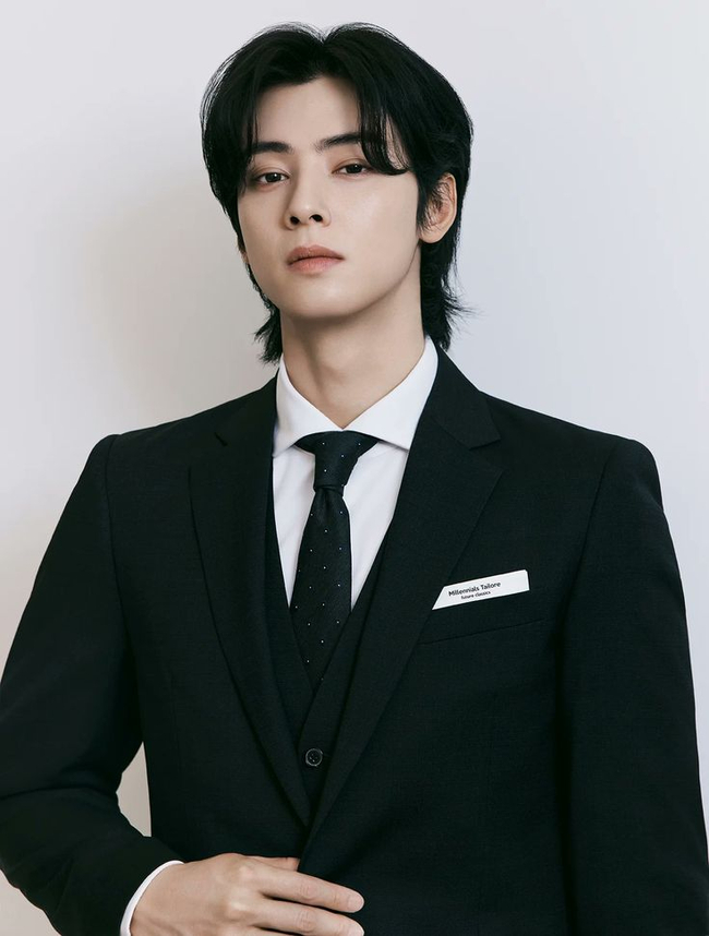 ហ្វេនៗនៅប្រទេសនេះ ចោមរោម Cha Eunwoo ជិតឈឹង ដូចស្រមោចនឹងស្ករ - Khmerload ...