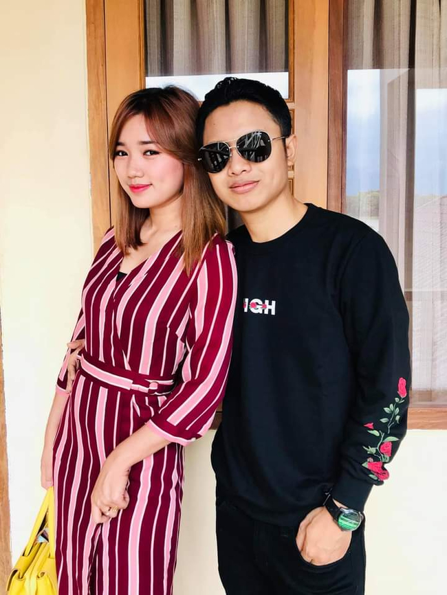 မိန်းမဖြစ်သူပြောတဲ့စကားကိုတောင် နားမထောင်နိုင်တော့ဘဲ ခါးလေးကိုလှုပ်ပြီး အပီအပြင် ထကပြနေတဲ့ ကောင ...