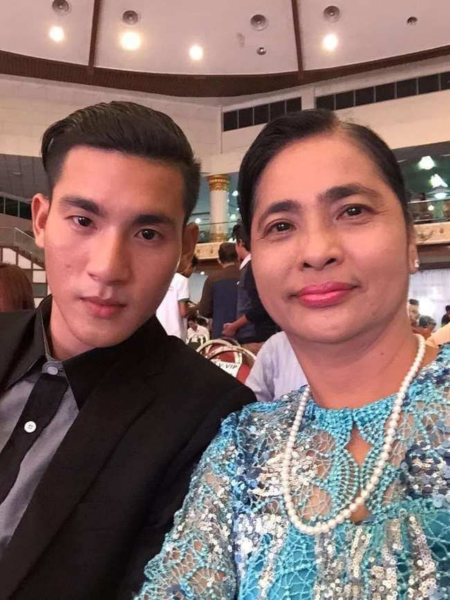 ကိုဗစ်ရောဂါခံစားနေရတဲ့ မိဘနှစ်ပါးရဲ့အခြေအနေကိုပြောပြရင်း မပေါ့ဆကြဖို့သတိပေးလာတဲ့ စိုပြေမြင့ ...