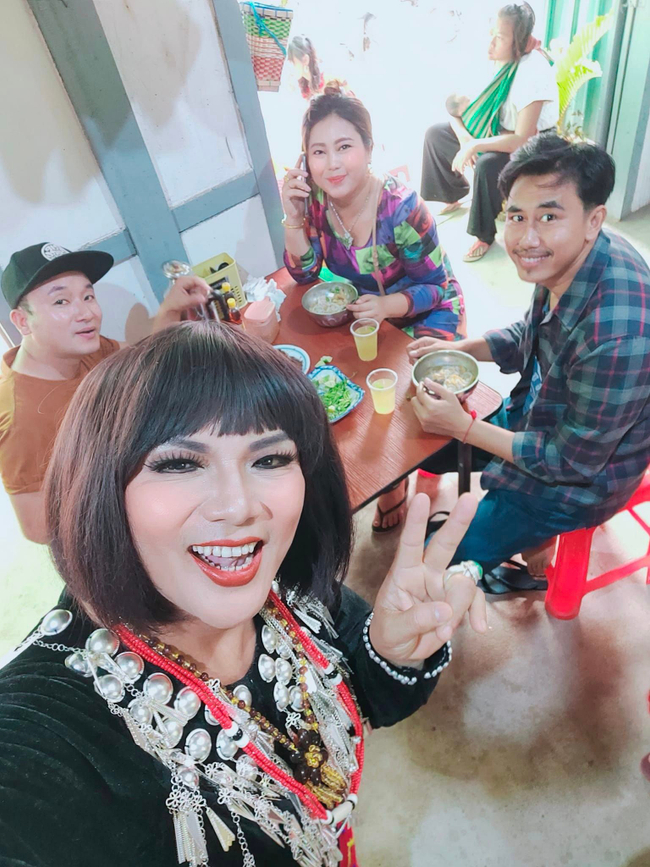 မြစ်ကြီးနားမြို့မှာ မုန့်ဟင်းခါး ဆိုင်ခွဲလေးတစ်ဆိုင်ကို ထပ်မံဖွစ်လှစ ...