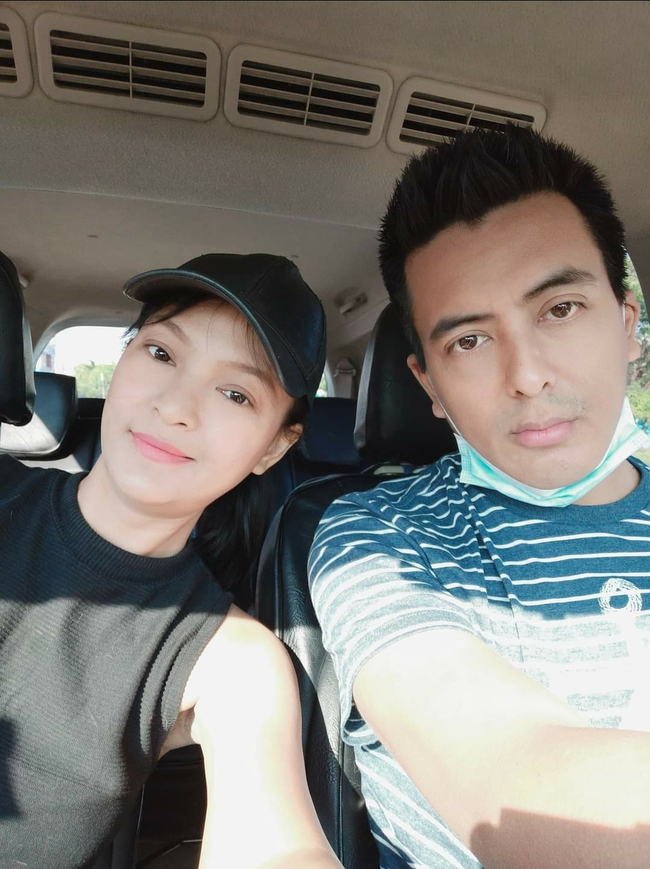 ကျားကျားလျားလျားနဲ့ လှေကားပေါ်ကနေလျှောဆင်းလို့ ခြေသလုံးလှန်ပြီးကြိမ်လုံးစာမိခဲ့တဲ့အဖြစ်ကို ချစ ...