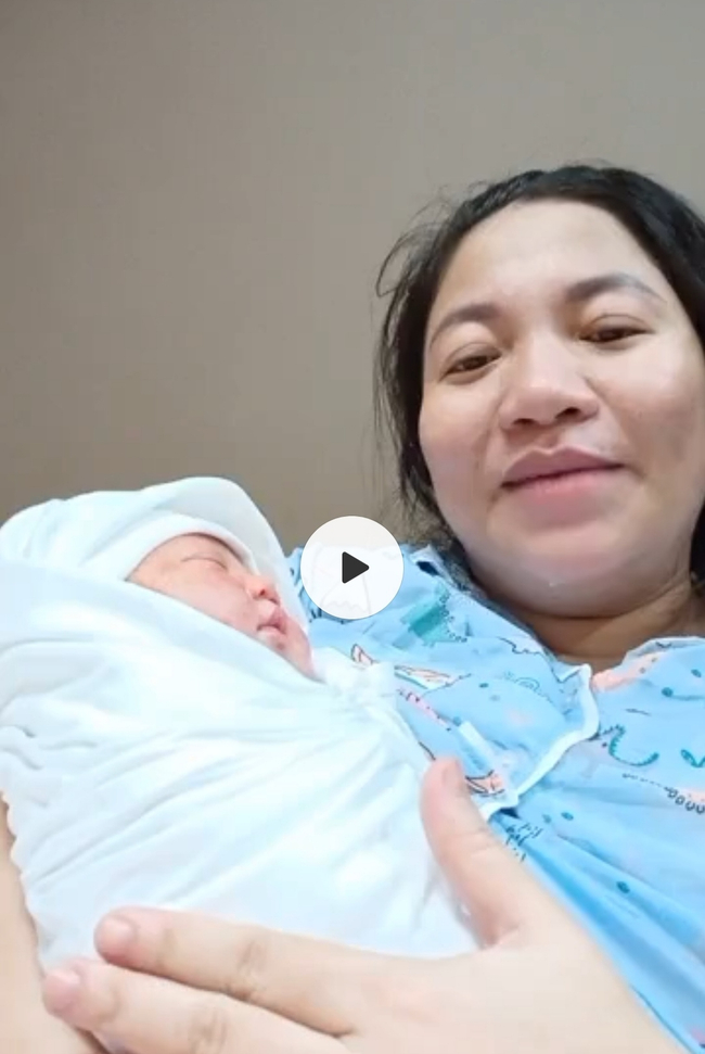 ကိုယ်၀န်ဆောင်နေစဉ်မှာရော ဆေးရုံမှာမွေးဖွားတဲ့အချိန်မှာပါအနားကမခွာပဲပြုစုနေတဲ့ ခင်ပွန်းကြောင့်က ...