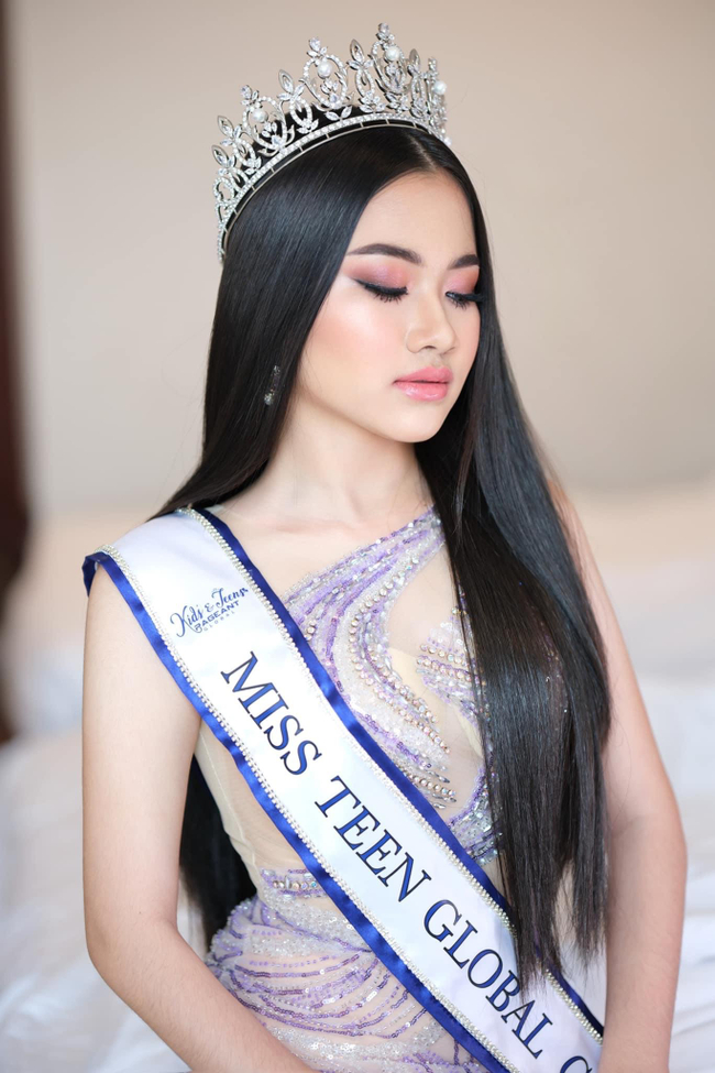 គង់ ច័ន្ទណារីយ៉ា និងឆដា មុនីនាថ ចេញដំណើរទៅប្រកួតនៅប្រទេសម៉ាឡេស៉ី ព្រឹកនេះ(មានវីដេអូ) - Khmerload ...