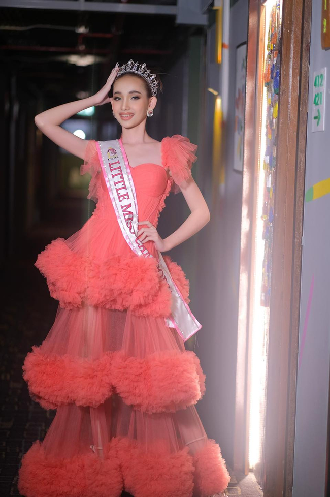 ពូកែណាស់ ឌៀប សុហ្វៀរ៉ា ឈ្នះលំដាប់រងទី២ Little Miss Junior Idol 2023 ...