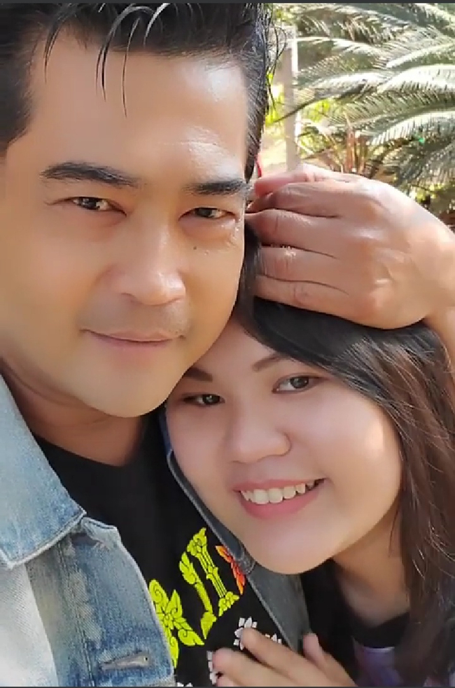 မေခလာ့အမေရဲ့ကျေးဇူးကြောင့် အေးချမ်းဆိတ်ငြိမ်ပြီး ကျယ်ဝန်းတဲ့အိမ်နဲ့ခြံလေးမှာနေထိုင်နေရကြောင်း ...