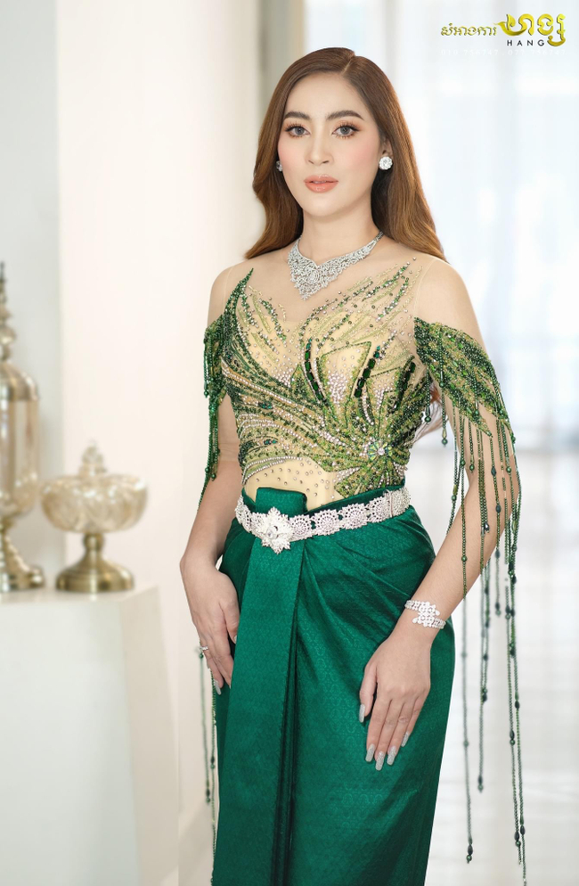 អបអរសាទរ យ៉ាន ស្រីពេជ្រ ភ្ជាប់ពាក្យថ្ងៃនេះហើយ - Khmerload | Cambodia ...