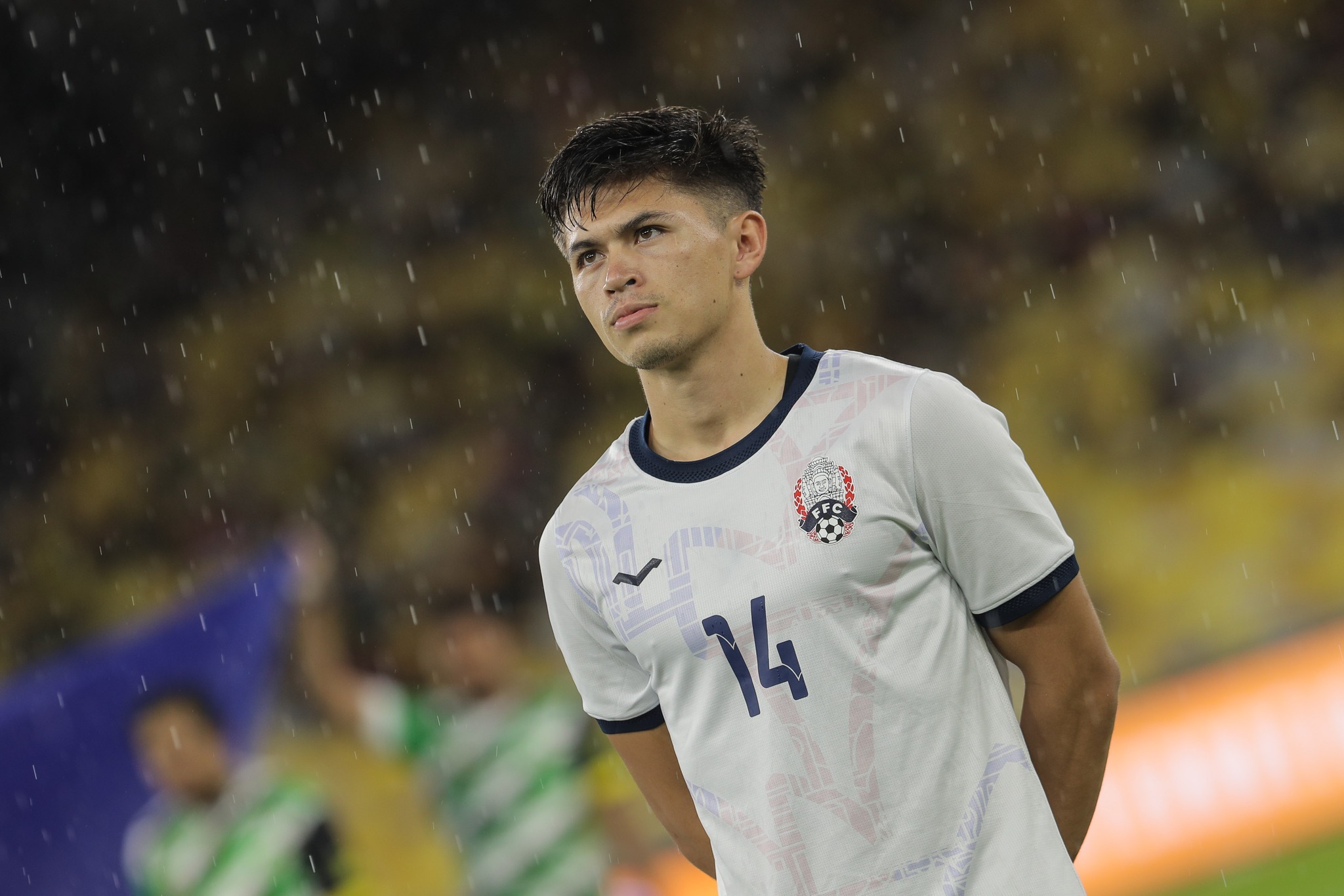 ថាម៉េចខ្លះ? Nick Taylor ចេញមុខសុំទោសអ្នកគាំទ្រកម្ពុជាបែបនេះ ចំពោះបរាជ័យ ៤ទល់នឹង០ កាលពីយប់មិញ ...